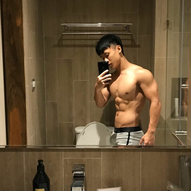 วาร์ปเด็ด !! toon chainat นายแบบเกมเมอร์ หุ่นแซ่บสุดเร่าร้อน