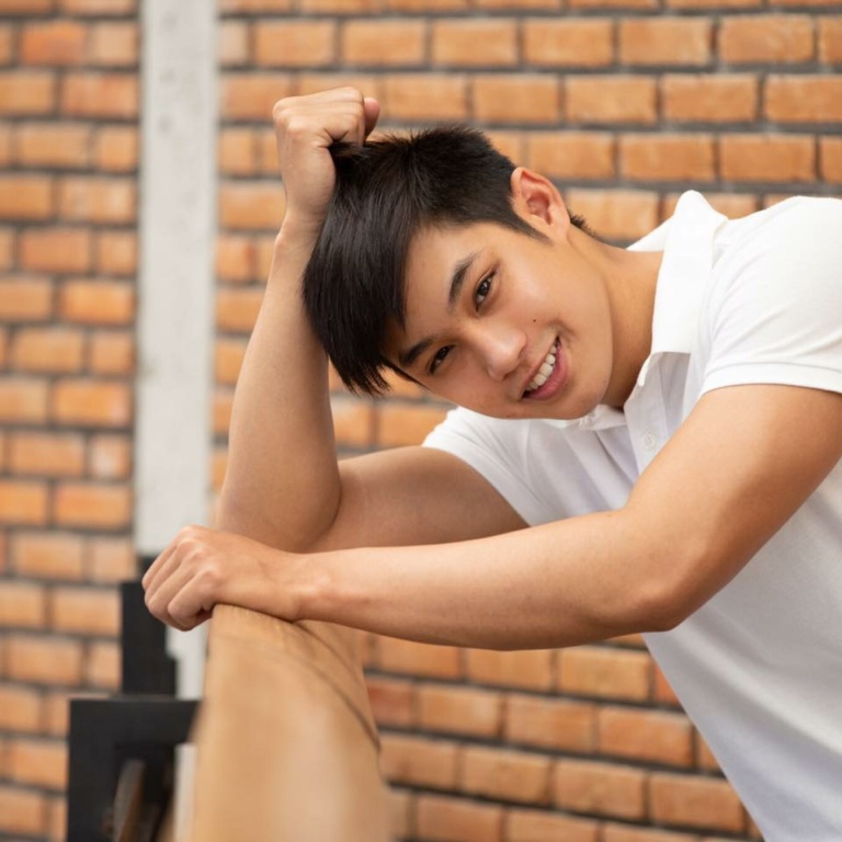 Diamond Setthawut นายแบบใจกล้า สลัดผ้าโชว์เป้า ดีเด็ดจนต้องวาร์ป!!