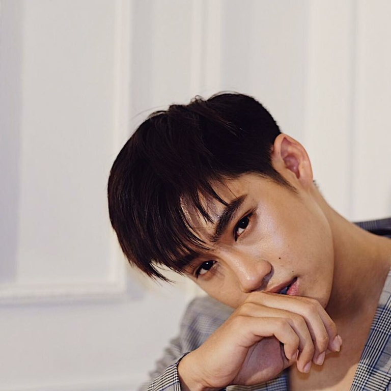 Diamond Setthawut นายแบบใจกล้า สลัดผ้าโชว์เป้า ดีเด็ดจนต้องวาร์ป!!