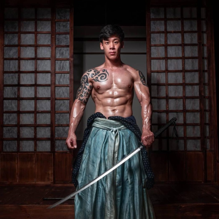 เปิดวาร์ป Tamp Chanwit นายแบบหล่อล่ำ อวดหุ่นเซ็กซี่ งัดเป้าแซ่บ