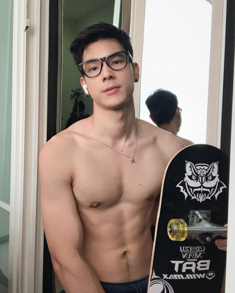 มาร์ค mz.mkz หนุ่มหล่องานดี หุ่นแซ่บฟิน ดีกรีสุดเร่าร้อน เผ็ดจนต้องร้อง ...