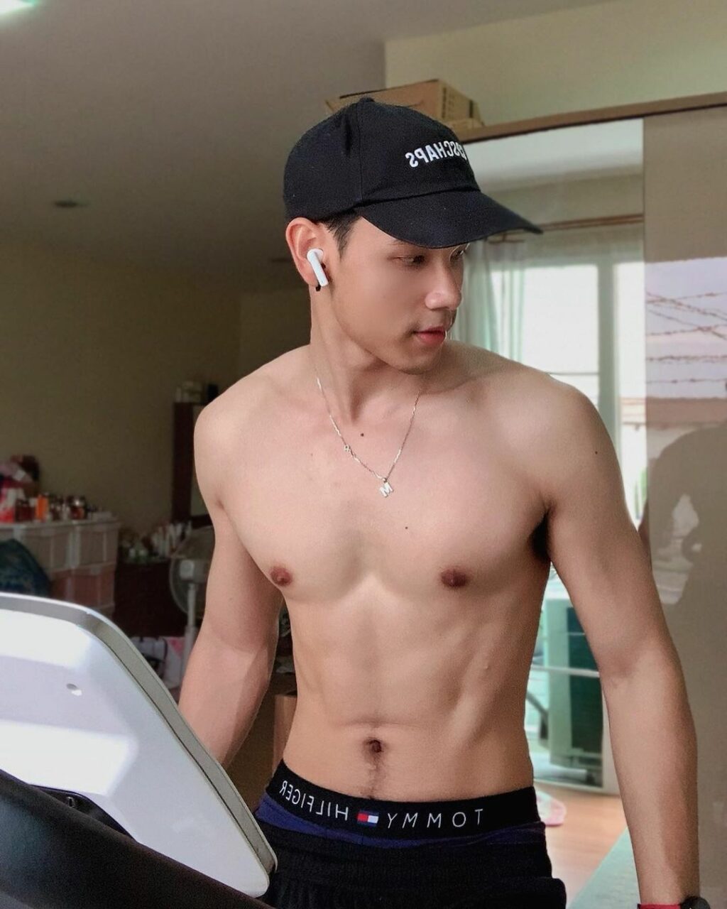 มาร์ค mz.mkz หนุ่มหล่องานดี หุ่นแซ่บฟิน ดีกรีสุดเร่าร้อน เผ็ดจนต้องร้องซี๊ดออกมา