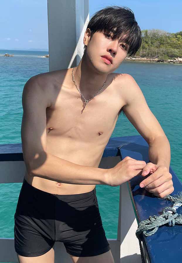 Guide Csp แบดบอยหนุ่มหล่อ ออร่าจับ น้องใหม่กระแสร้อนแรง